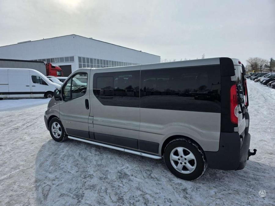 Zaļš Renault Trafic 2010 Marijampole, ar dzinēja tilpumu 2.00 L un nobraukumu 255 tūkst. km par 8250 €, foto 9 vietnē AUTOMOTO.COM.LV