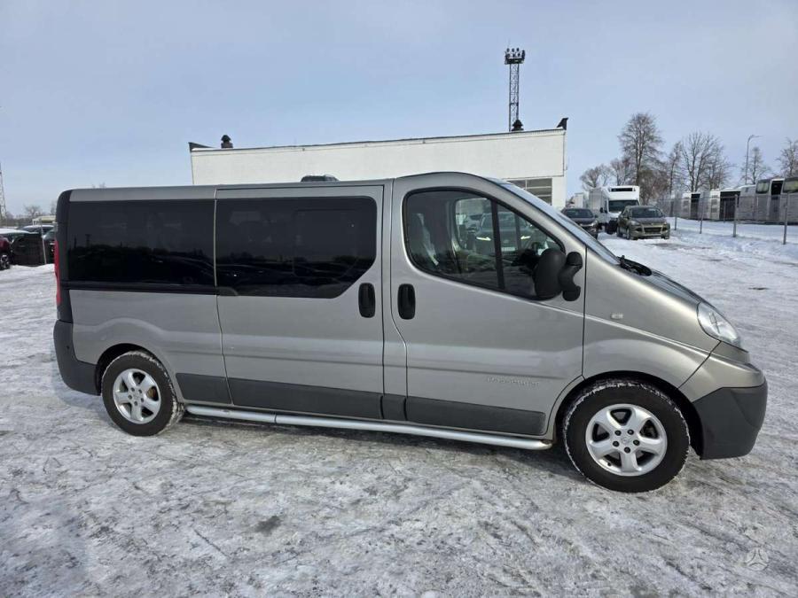Zaļš Renault Trafic 2010 Marijampole, ar dzinēja tilpumu 2.00 L un nobraukumu 255 tūkst. km par 8250 €, foto 15 vietnē AUTOMOTO.COM.LV
