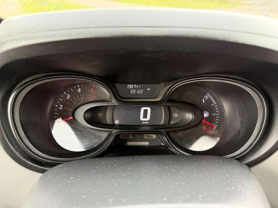 Zaļš Renault Trafic 2017 Skaudvilė, ar dzinēja tilpumu 1.60 L un nobraukumu 198 tūkst. km par 6650 €, foto 20 vietnē AUTOMOTO.COM.LV