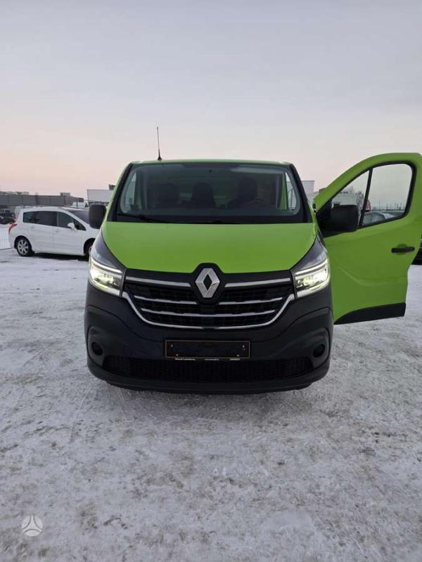 Zaļš Renault Trafic 2020 Marijampole, ar dzinēja tilpumu 2.00 L un nobraukumu 136 tūkst. km par 8400 €, foto 4 vietnē AUTOMOTO.COM.LV