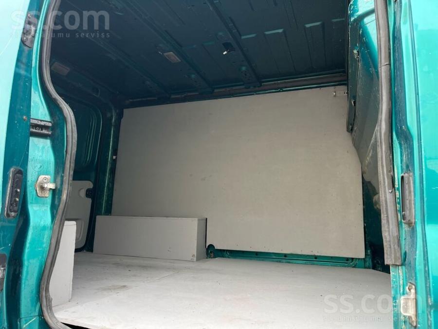 Zaļš Renault Trafic 2002 Bauska, ar dzinēja tilpumu 1.90 L un nobraukumu 0 tūkst. km par 3700 €, foto 9 vietnē AUTOMOTO.COM.LV
