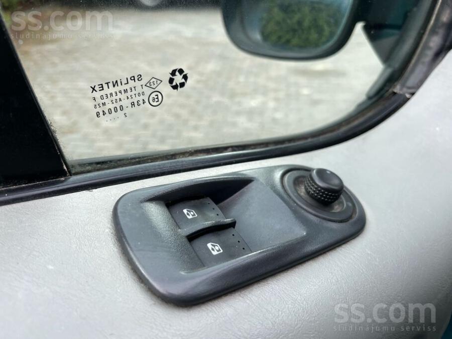 Zaļš Renault Trafic 2002 Bauska, ar dzinēja tilpumu 1.90 L un nobraukumu 0 tūkst. km par 3700 €, foto 14 vietnē AUTOMOTO.COM.LV