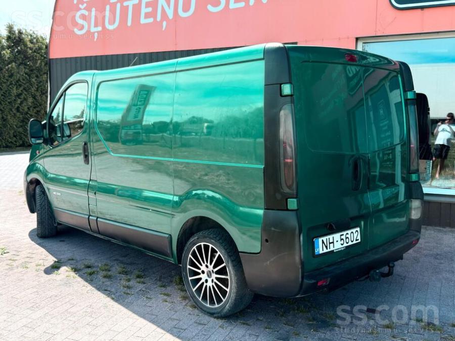 Green Renault Trafic 2002 in Bauska, with an engine capacity of 1.90 L and mileage of 0 thousand km for 3300 €, photo 8 on AUTOMOTO.COM.LV
