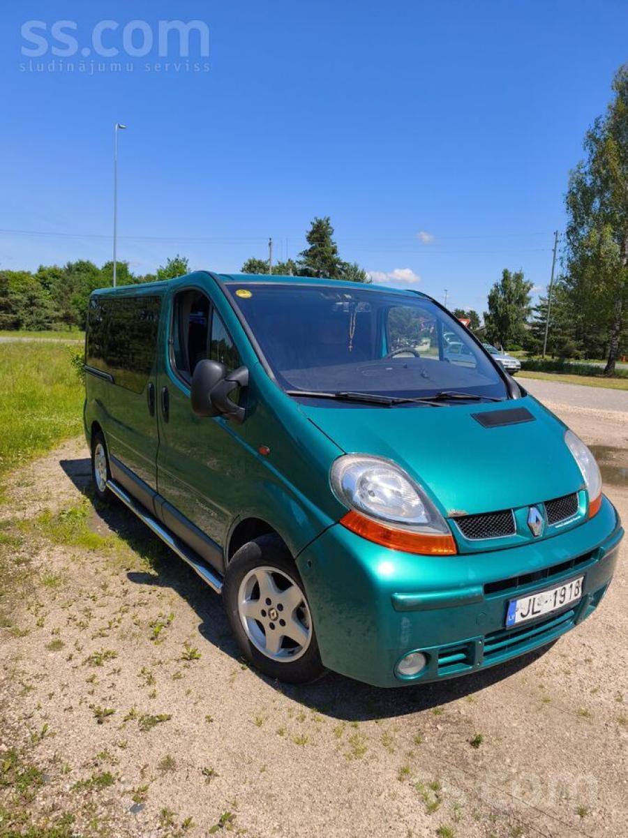 Zaļš Renault Trafic 2004 Rīga, ar dzinēja tilpumu 2.50 L un nobraukumu 332 tūkst. km par 5015 €, foto 3 vietnē AUTOMOTO.COM.LV