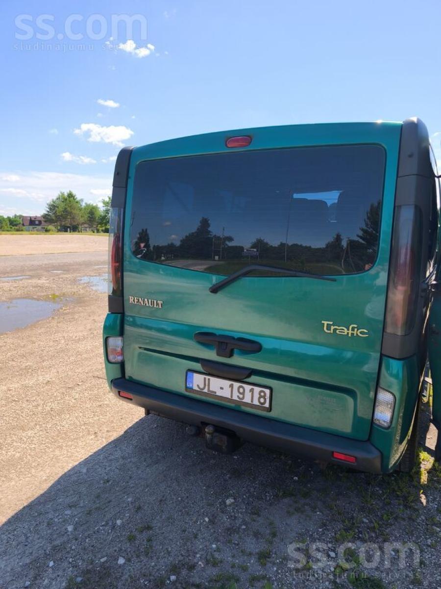 Zaļš Renault Trafic 2004 Rīga, ar dzinēja tilpumu 2.50 L un nobraukumu 332 tūkst. km par 5015 €, foto 5 vietnē AUTOMOTO.COM.LV