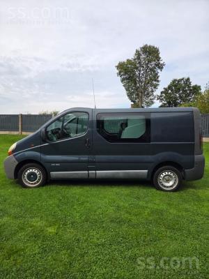 Zaļš Renault Trafic 2004 Rīga, ar dzinēja tilpumu 1.90 L un nobraukumu 246 tūkst. km par 4790 €, foto 7 vietnē AUTOMOTO.COM.LV