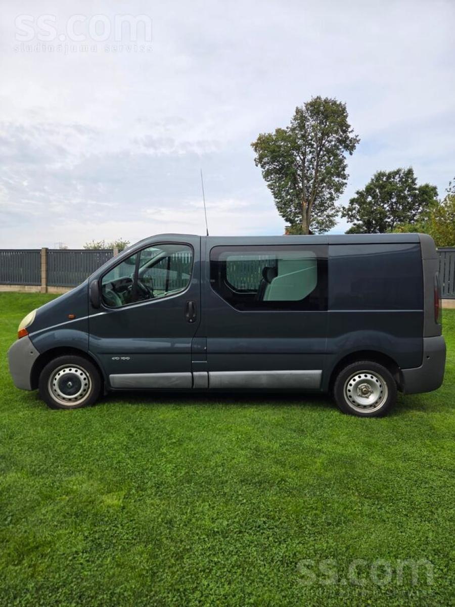 Zaļš Renault Trafic 2004 Rīga, ar dzinēja tilpumu 1.90 L un nobraukumu 246 tūkst. km par 4790 €, foto 7 vietnē AUTOMOTO.COM.LV