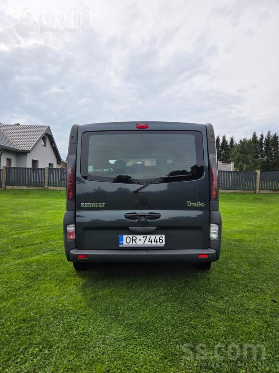 Zaļš Renault Trafic 2004 Rīga, ar dzinēja tilpumu 1.90 L un nobraukumu 246 tūkst. km par 4790 €, foto 8 vietnē AUTOMOTO.COM.LV