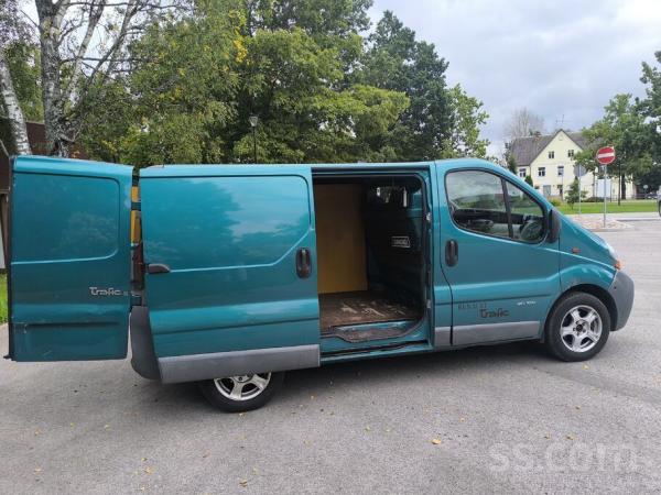 Zaļš Renault Trafic 2005 Valmiera, ar dzinēja tilpumu 2.00 L un nobraukumu 249 tūkst. km par 3540 €, foto 6 vietnē AUTOMOTO.COM.LV