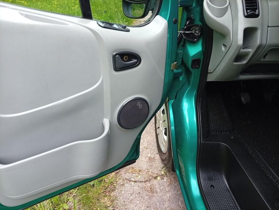 Zaļš Renault Trafic 2005 Viļņa, ar dzinēja tilpumu 1.90 L un nobraukumu 299 tūkst. km par 5150 €, foto 6 vietnē AUTOMOTO.COM.LV