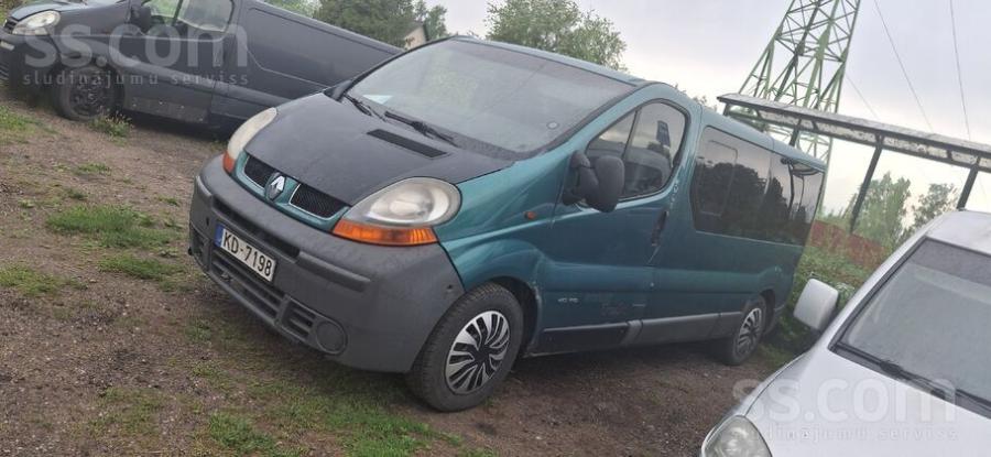Green Renault Trafic 2005 in Jekabpils, with an engine capacity of 2.50 L and mileage of 783 thousand km for 1300 €, photo 4 on AUTOMOTO.COM.LV