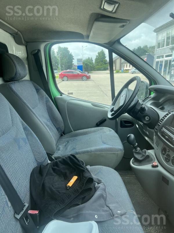 Zaļš Renault Trafic 2005 Jēkabpils, ar dzinēja tilpumu 1.90 L un nobraukumu 490 tūkst. km par 2900 €, foto 6 vietnē AUTOMOTO.COM.LV