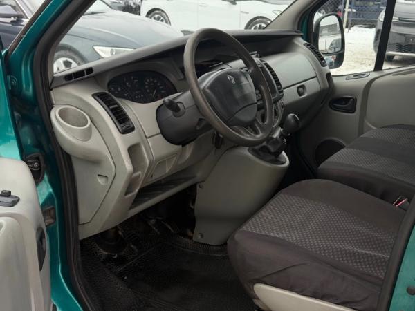 Zaļš Renault Trafic 2006 Rīga, ar dzinēja tilpumu 2.50 L un nobraukumu 382 tūkst. km par 5180 €, foto 5 vietnē AUTOMOTO.COM.LV