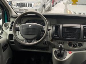 Green Renault Trafic 2006 in Riga, with an engine capacity of 2.50 L and mileage of 382 thousand km for 5180 €, photo 13 on AUTOMOTO.COM.LV