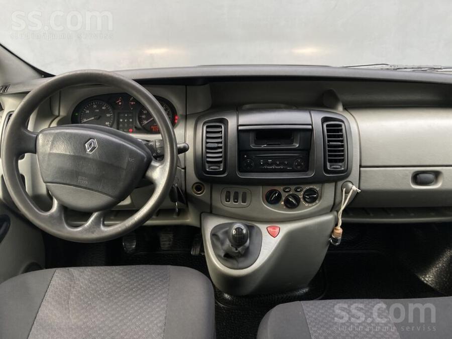Zaļš Renault Trafic 2006 Ogre, ar dzinēja tilpumu 2.50 L un nobraukumu 362 tūkst. km par 3950 €, foto 14 vietnē AUTOMOTO.COM.LV
