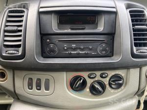 Zaļš Renault Trafic 2006 Ogre, ar dzinēja tilpumu 2.50 L un nobraukumu 362 tūkst. km par 3950 €, foto 16 vietnē AUTOMOTO.COM.LV