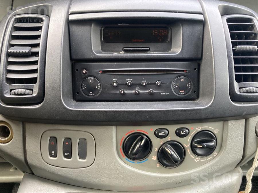 Zaļš Renault Trafic 2006 Ogre, ar dzinēja tilpumu 2.50 L un nobraukumu 362 tūkst. km par 3950 €, foto 16 vietnē AUTOMOTO.COM.LV