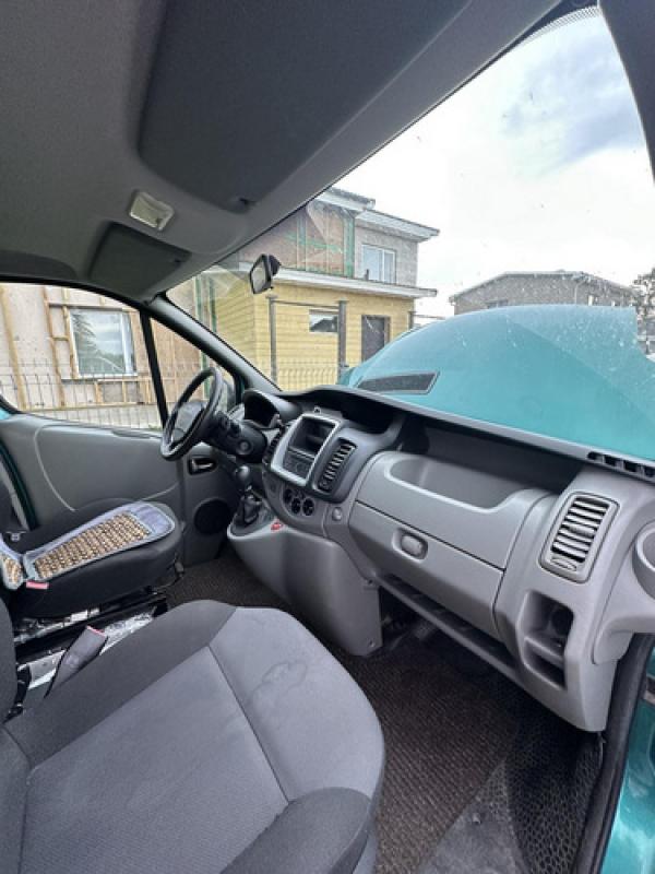 Zaļš Renault Trafic 2011 Kohtla-Jerve, ar dzinēja tilpumu 2.00 L un nobraukumu 0 tūkst. km par 6300 €, foto 4 vietnē AUTOMOTO.COM.LV