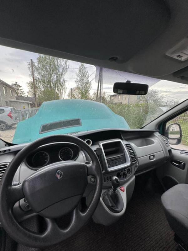 Zaļš Renault Trafic 2011 Kohtla-Jerve, ar dzinēja tilpumu 2.00 L un nobraukumu 0 tūkst. km par 6300 €, foto 5 vietnē AUTOMOTO.COM.LV