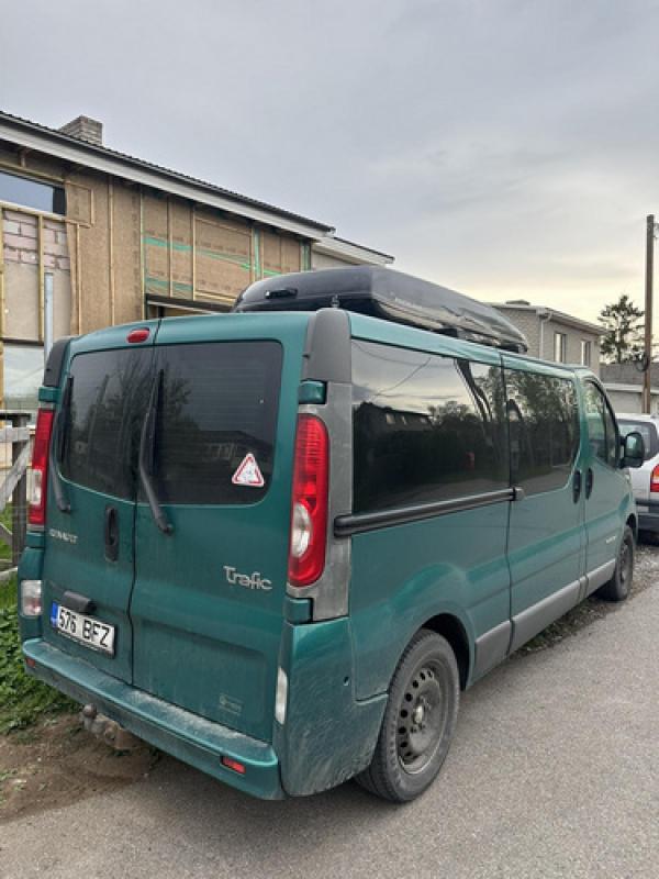 Zaļš Renault Trafic 2011 Kohtla-Jerve, ar dzinēja tilpumu 2.00 L un nobraukumu 0 tūkst. km par 6300 €, foto 8 vietnē AUTOMOTO.COM.LV