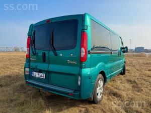 Green Renault Trafic 2012 in Riga, with an engine capacity of 2.00 L and mileage of 333 thousand km for 4900 €, photo 4 on AUTOMOTO.COM.LV