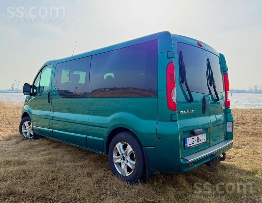 Green Renault Trafic 2012 in Riga, with an engine capacity of 2.00 L and mileage of 333 thousand km for 4900 €, photo 6 on AUTOMOTO.COM.LV