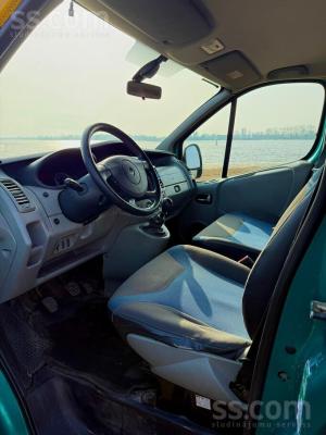 Green Renault Trafic 2012 in Riga, with an engine capacity of 2.00 L and mileage of 333 thousand km for 4900 €, photo 10 on AUTOMOTO.COM.LV