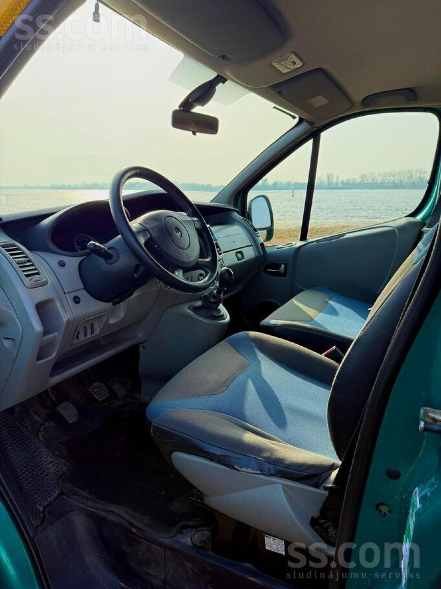 Green Renault Trafic 2012 in Riga, with an engine capacity of 2.00 L and mileage of 333 thousand km for 4900 €, photo 10 on AUTOMOTO.COM.LV
