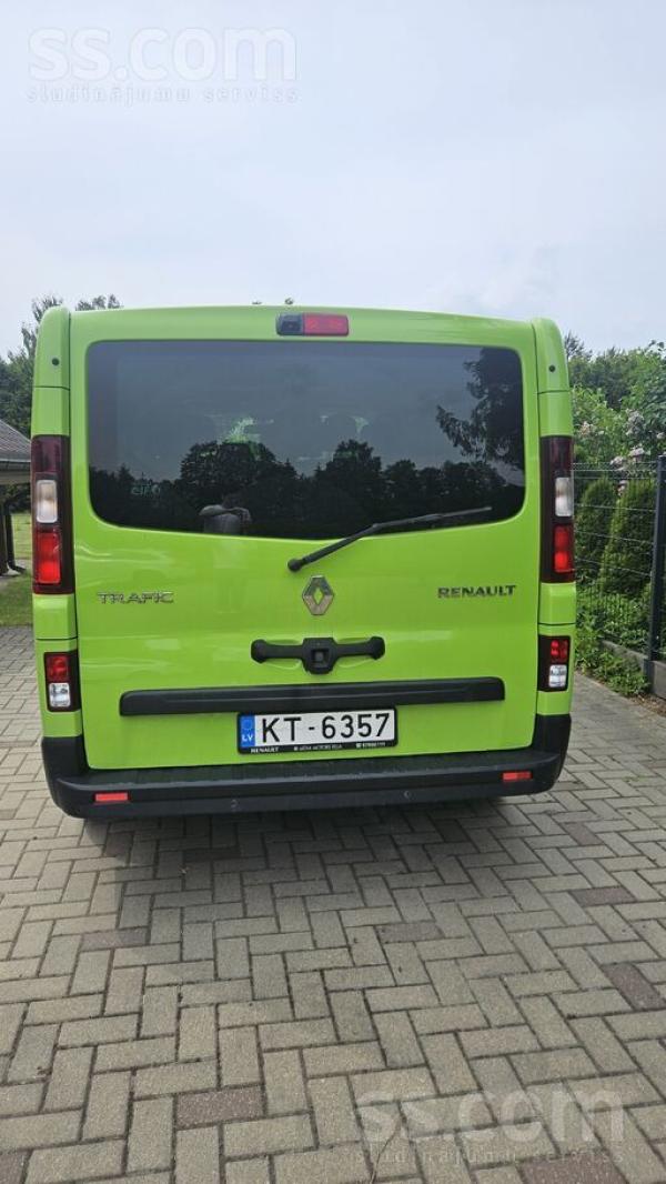 Zaļš Renault Trafic 2017 Rīga, ar dzinēja tilpumu 1.60 L un nobraukumu 122 tūkst. km par 11000 €, foto 3 vietnē AUTOMOTO.COM.LV
