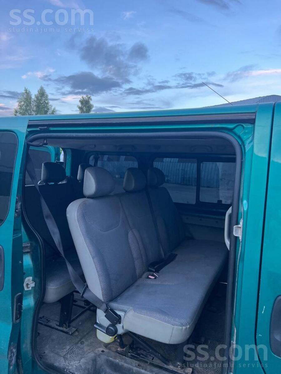 Green Renault Trafic 2003 in Riga, with an engine capacity of 1.90 L and mileage of 451 thousand km for 2650 €, photo 5 on AUTOMOTO.COM.LV