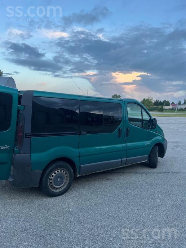 Zaļš Renault Trafic 2003 Rīga, ar dzinēja tilpumu 1.90 L un nobraukumu 451 tūkst. km par 2650 €, foto 5 vietnē AUTOMOTO.COM.LV