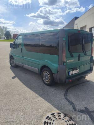 Green Renault Trafic 2003 in Riga, with an engine capacity of 1.90 L and mileage of 451 thousand km for 2650 €, photo 11 on AUTOMOTO.COM.LV