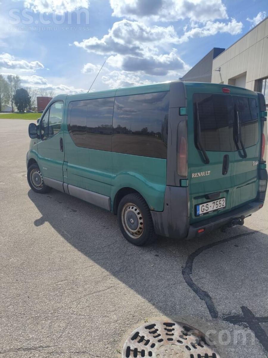 Green Renault Trafic 2003 in Riga, with an engine capacity of 1.90 L and mileage of 451 thousand km for 2650 €, photo 11 on AUTOMOTO.COM.LV