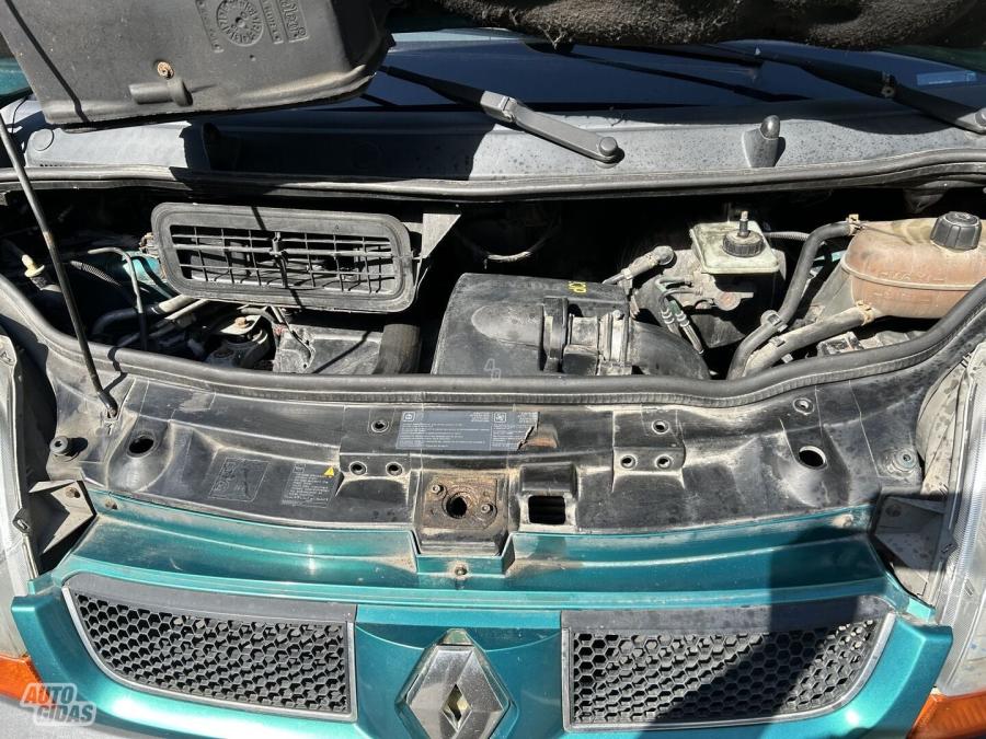 Green Renault Trafic 2006 in Vilnius, with an engine capacity of 2.50 L and mileage of 1 thousand km for 1790 €, photo 6 on AUTOMOTO.COM.LV