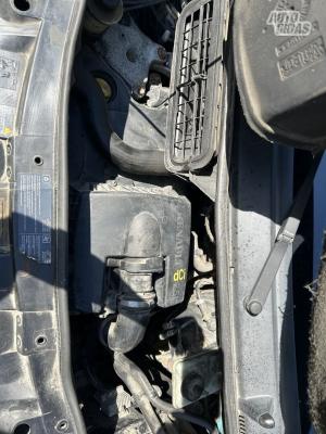 Green Renault Trafic 2006 in Vilnius, with an engine capacity of 2.50 L and mileage of 1 thousand km for 1790 €, photo 8 on AUTOMOTO.COM.LV