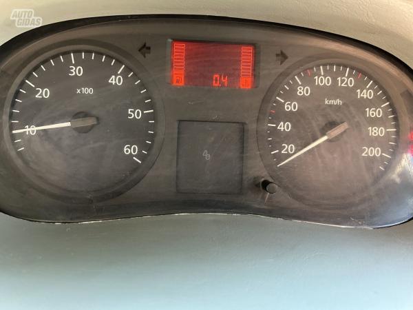 Рено Трафик 2006 в Вильнюс на AUTOMOTO.COM.LV Зеленый Рено Трафик 2006 в Вильнюс, объемом двигателя 2.50 л и пробегом 1 тыс. км за 1790 €, фото 9 на AUTOMOTO.COM.LV
