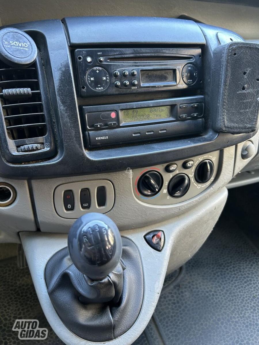 Green Renault Trafic 2006 in Vilnius, with an engine capacity of 2.50 L and mileage of 1 thousand km for 1790 €, photo 10 on AUTOMOTO.COM.LV