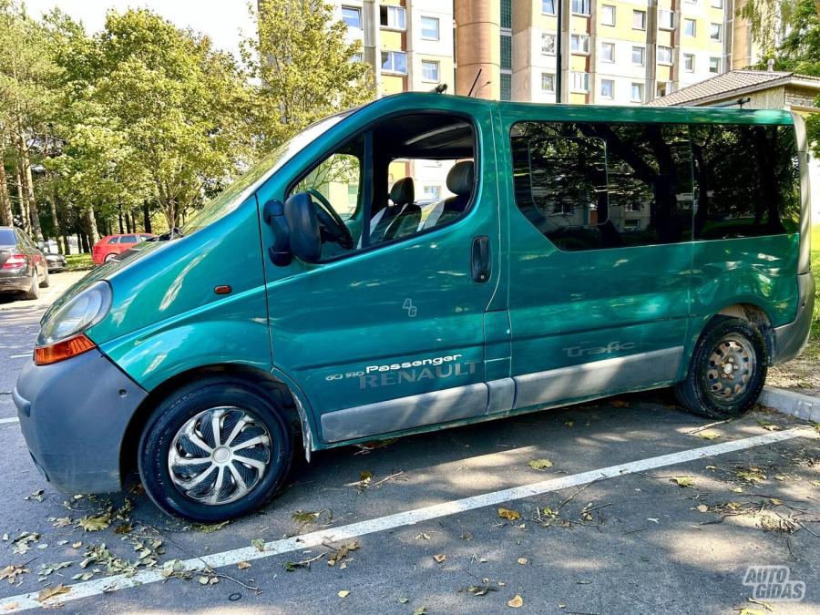 Green Renault Trafic 2006 in Vilnius, with an engine capacity of 2.50 L and mileage of 1 thousand km for 1790 €, photo 14 on AUTOMOTO.COM.LV
