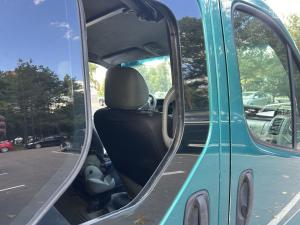 Green Renault Trafic 2006 in Vilnius, with an engine capacity of 2.50 L and mileage of 1 thousand km for 1790 €, photo 21 on AUTOMOTO.COM.LV