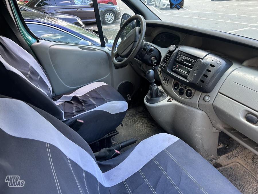 Green Renault Trafic 2006 in Vilnius, with an engine capacity of 2.50 L and mileage of 1 thousand km for 1790 €, photo 23 on AUTOMOTO.COM.LV