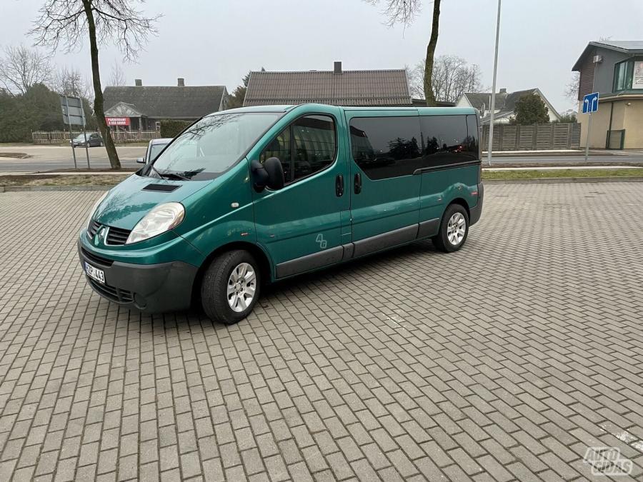 Green Renault Trafic 2008 in Utena, with an engine capacity of 2.00 L and mileage of 292 thousand km for 6999 €, photo 2 on AUTOMOTO.COM.LV