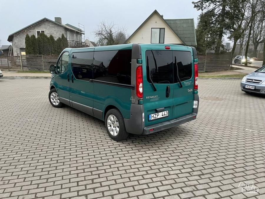 Green Renault Trafic 2008 in Utena, with an engine capacity of 2.00 L and mileage of 292 thousand km for 6999 €, photo 5 on AUTOMOTO.COM.LV