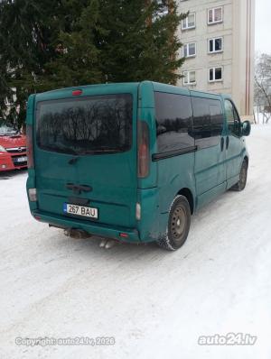 Zaļš Renault Trafic 2004 Tallina, ar dzinēja tilpumu 2.50 L un nobraukumu 0 tūkst. km par 2800 €, foto 3 vietnē AUTOMOTO.COM.LV