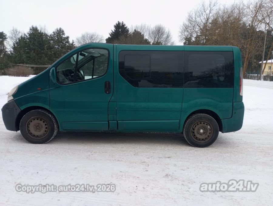 Zaļš Renault Trafic 2004 Tallina, ar dzinēja tilpumu 2.50 L un nobraukumu 0 tūkst. km par 2800 €, foto 6 vietnē AUTOMOTO.COM.LV