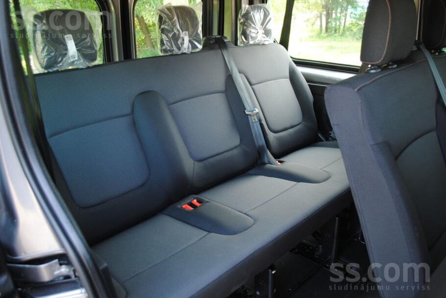 Grey Renault Trafic 2015 in Riga, with an engine capacity of 1.60 L and mileage of 202 thousand km for 11990 €, photo 13 on AUTOMOTO.COM.LV