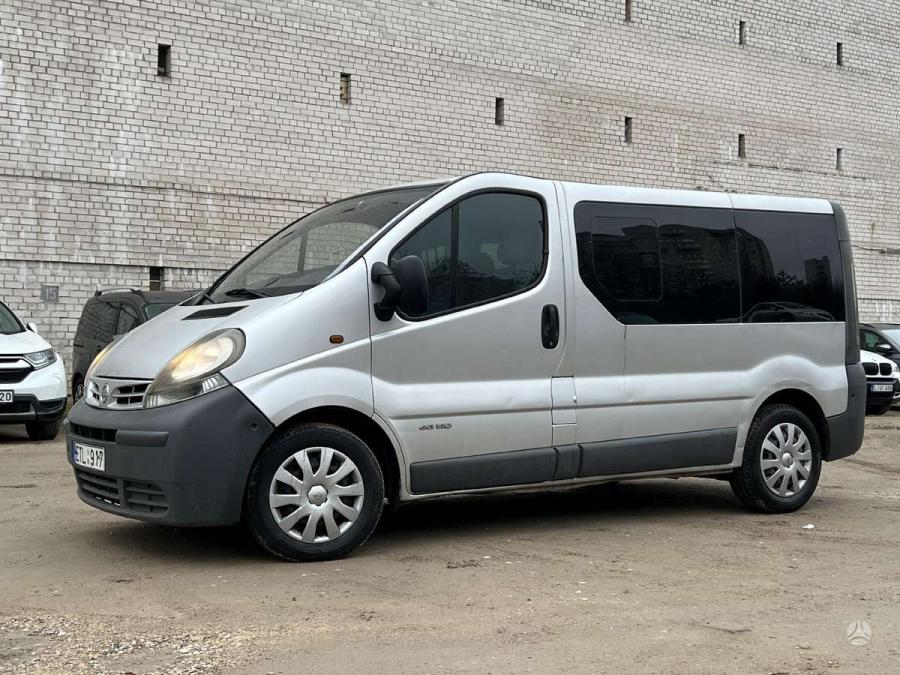 Pelēks Renault Trafic 2002 Viļņa, ar dzinēja tilpumu 2.50 L un nobraukumu 480 tūkst. km par 2200 €, foto 1 vietnē AUTOMOTO.COM.LV