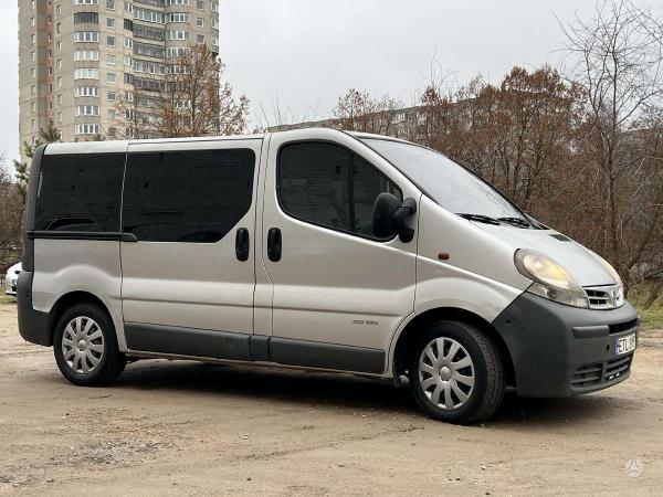 Pelēks Renault Trafic 2002 Viļņa, ar dzinēja tilpumu 2.50 L un nobraukumu 480 tūkst. km par 2200 €, foto 6 vietnē AUTOMOTO.COM.LV