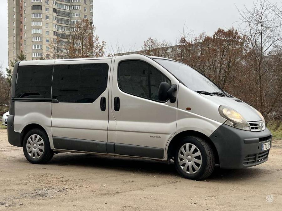 Pelēks Renault Trafic 2002 Viļņa, ar dzinēja tilpumu 2.50 L un nobraukumu 480 tūkst. km par 2200 €, foto 6 vietnē AUTOMOTO.COM.LV