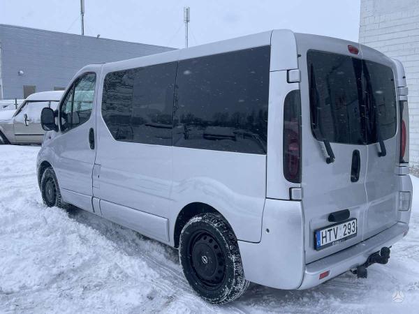 Grey Renault Trafic 2002 in Siauliai, with an engine capacity of 1.87 L and mileage of 330 thousand km for 3999 €, photo 3 on AUTOMOTO.COM.LV