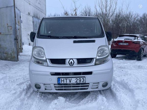 Grey Renault Trafic 2002 in Siauliai, with an engine capacity of 1.87 L and mileage of 330 thousand km for 3999 €, photo 7 on AUTOMOTO.COM.LV
